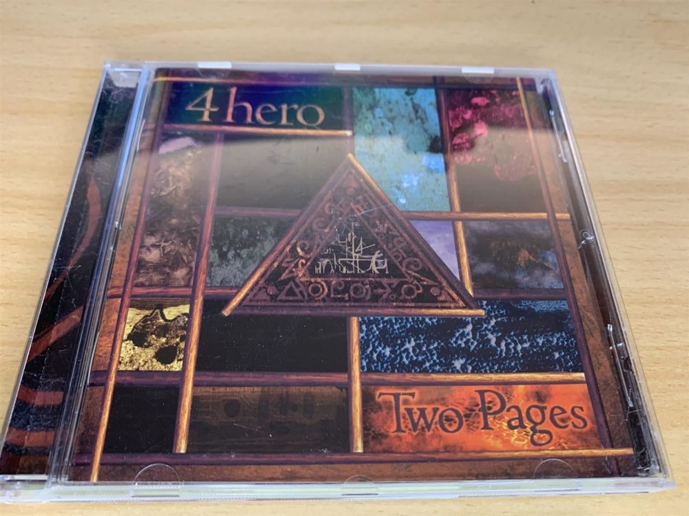 4hero – Two Pages (Gebraucht) in Rikon im Tösstal für CHF 6.5 – mit ...