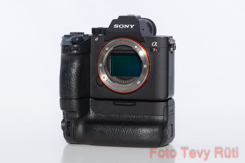 Sony A7RIII mit Batteriegriff VG-C3EM | Kaufen auf Ricardo
