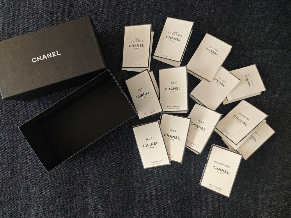 CHANEL mini Parfum Proben & CHANEL Box (Neu und originalverpackt) in ...
