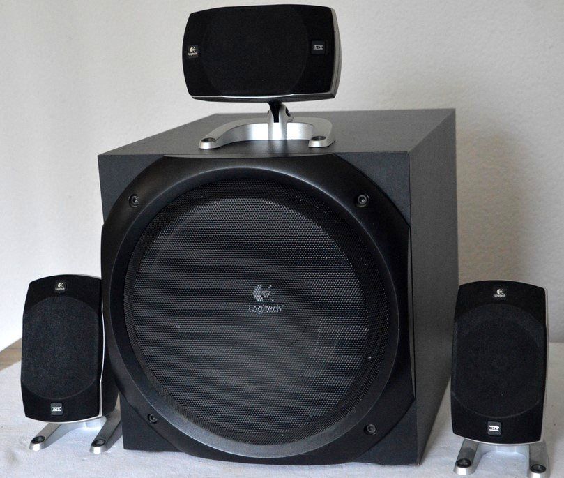 Lautsprecher Logitech Z-5500 Digital Subwoofer Haut-parleurs | Kaufen auf Ricardo