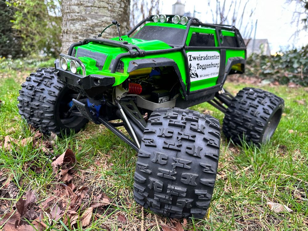 Traxxas Summit 4WD RTR 1/8 Rock Scale Crawler+ Monster Truck (Gebraucht ...