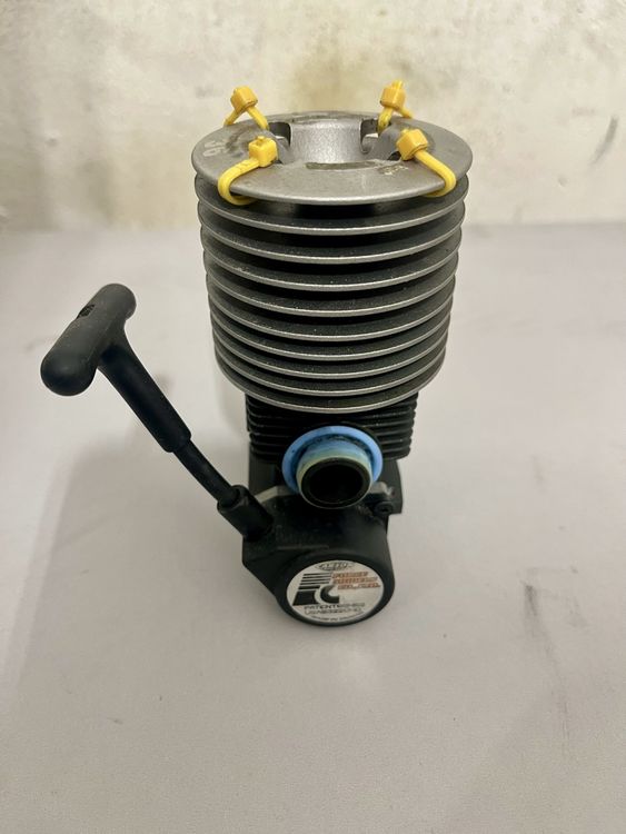 Force engine R36 (Defekt) in Reichenburg für CHF 20 – mit Lieferung auf ...