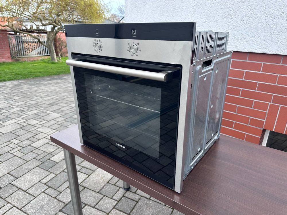 Siemens Elektro-Einbaubackofen HB30GB550C / Typ HT5HB33 "NEU (Gebraucht) in Bülach für CHF 425 ...