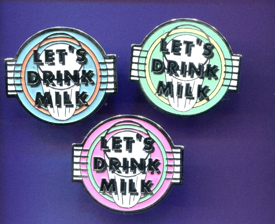 3 Pins LET'S DRINK MILK (Gebraucht) in Winterthur für CHF 1.5 – mit ...