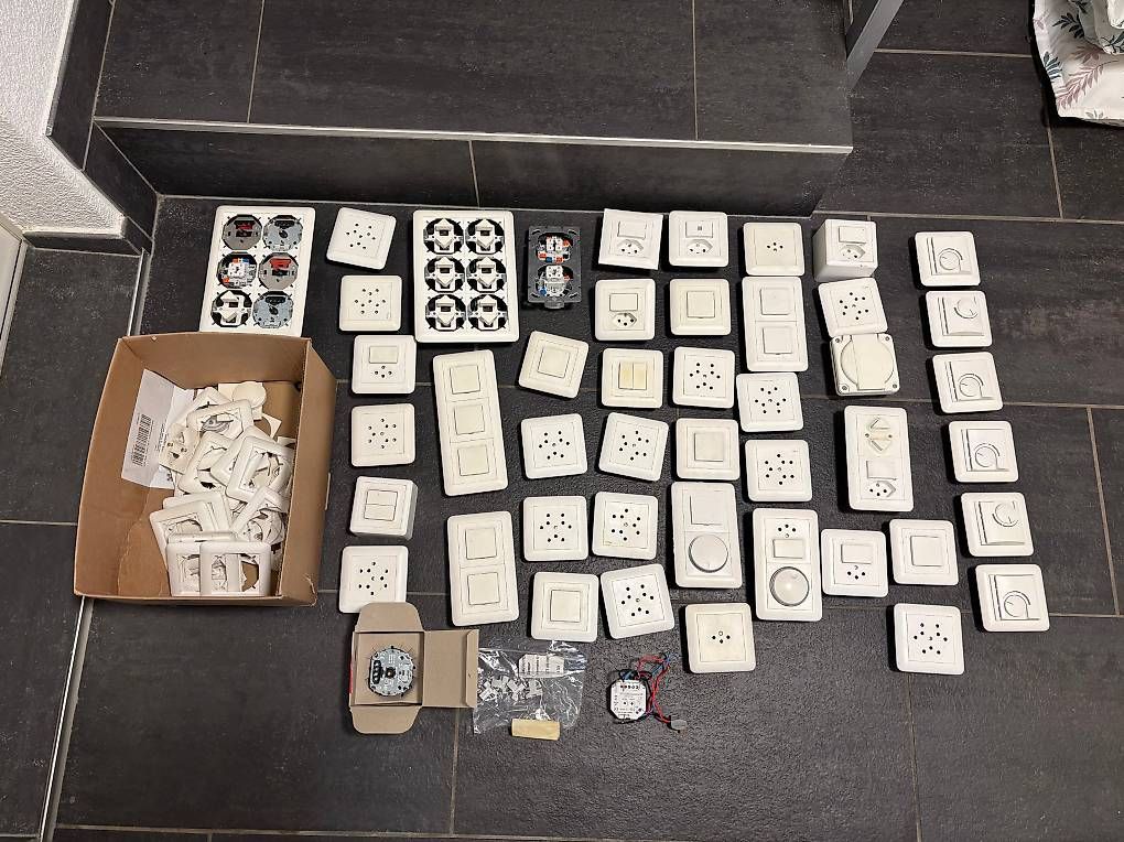 Schalter - Dimmer - Steckdosen - Raumthermostate (Gebraucht) in ...