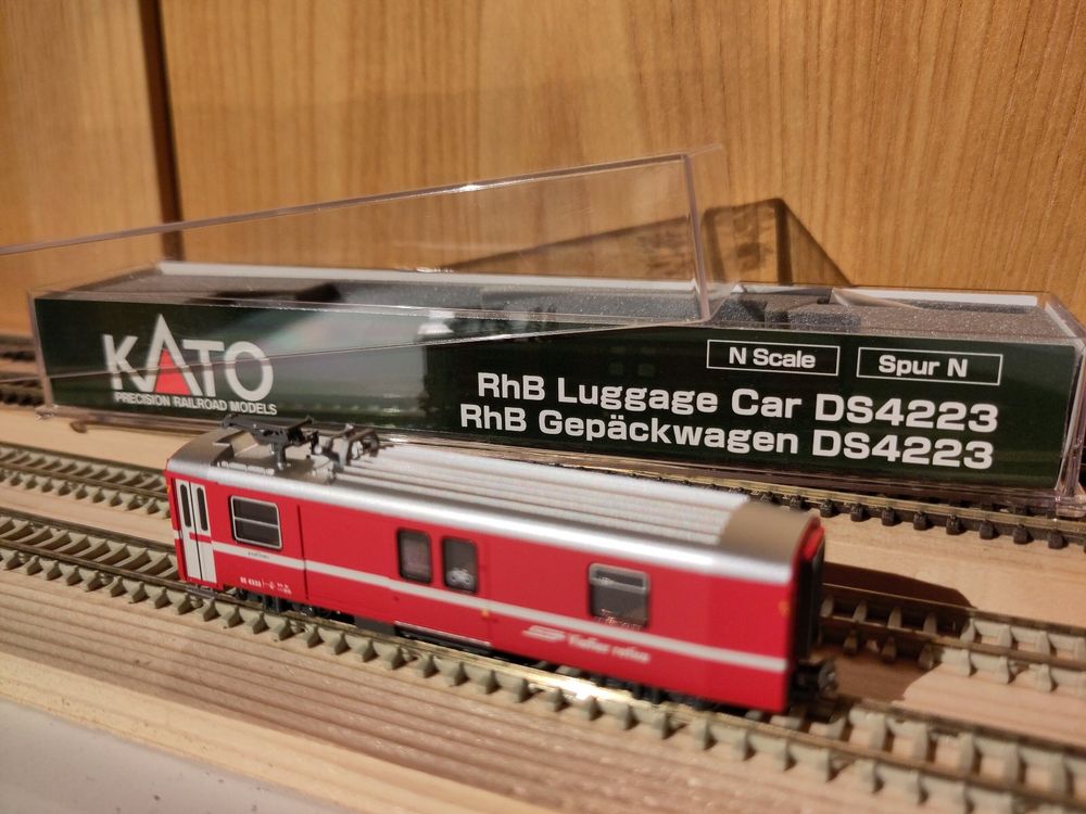 Gepäckwagen RhB DS4223 Kato (5279-1) (Gebraucht) in Matzingen für CHF 40 – mit Lieferung auf ...