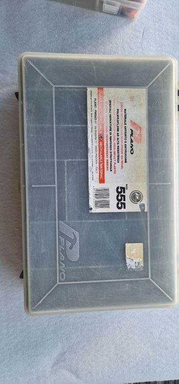 Plano 555 Angelkasten, tolle Aufteilung für Fischer.. (Gebraucht) in Obernau für CHF 5 – mit ...
