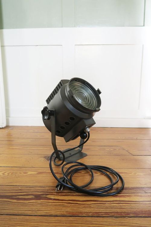 Theater Scheinwerfer - W. Kochoptik AG Zürich (Gebraucht) in Zürich für CHF 65 – nur Abholung ...