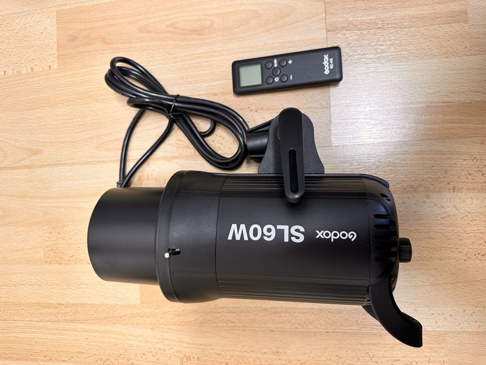 Godox SL60W (Neu (gemäss Beschreibung)) in Lachen SZ für CHF 70 – mit ...