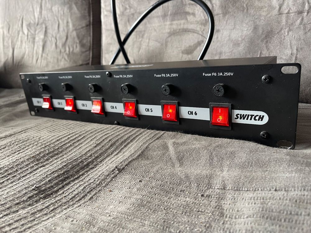 Stromverteiler, 6x Stecker,19 Zoll, Rack (Gebraucht) in Brügg BE für ...