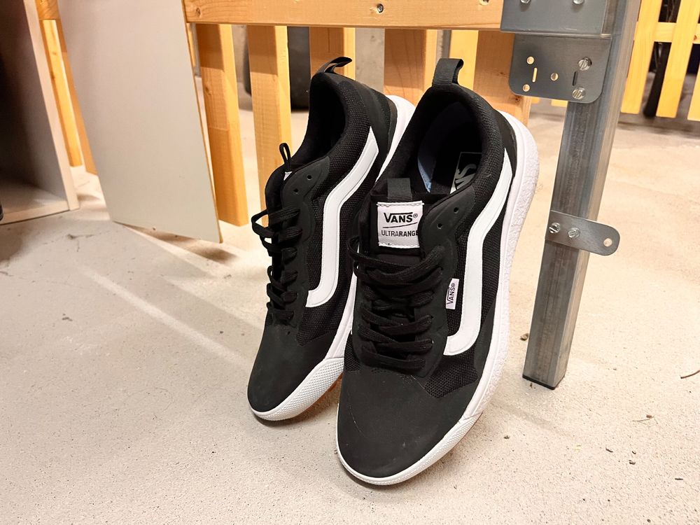 Vans Sneakers 43 (Gebraucht) in Fahrweid für CHF 27 – mit Lieferung auf ...