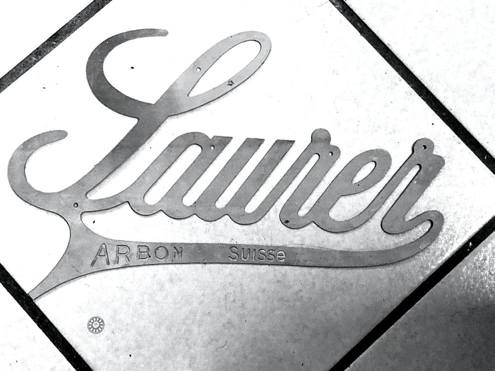 Logo Saurer (Gebraucht) in Bellinzona für CHF 30 – nur Abholung auf ...