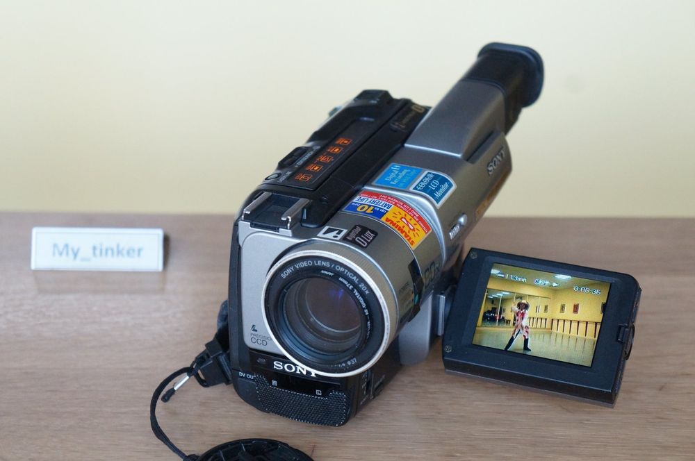 Sony TRV110E Digital8 (V8+Hi8 Kompatibel) mit FireWire 1394 (Gebraucht ...