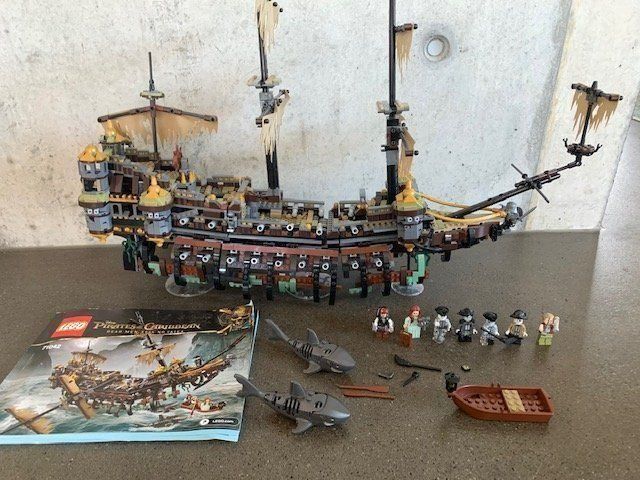 Lego Pirates of the Caribbean 71042 Silent Mary (Gebraucht) in Hinwil ...