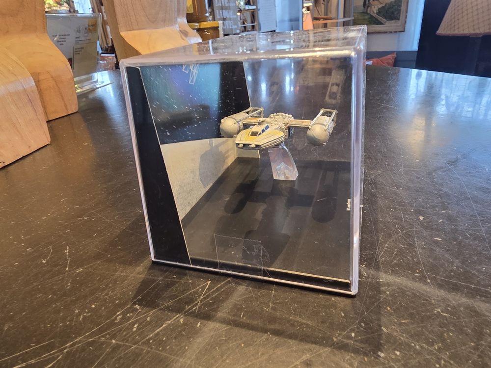 Star Wars Y-Wing Raumschiff Modell - Sammlerstück! (Gebraucht) in ...