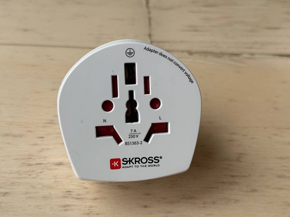 Reiseadapter Skross UK (Gebraucht) in Männedorf für CHF 5 – mit ...
