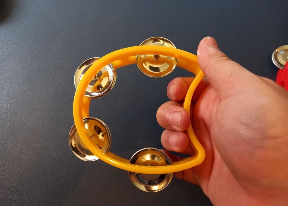 10x Handtrommel gelb/rot / Tambourin à main jaune | Kaufen auf Ricardo