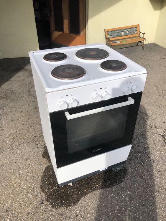Freistehender Kochherd mit Backofen Bosch HSA 420123 C 400V (Gebraucht ...