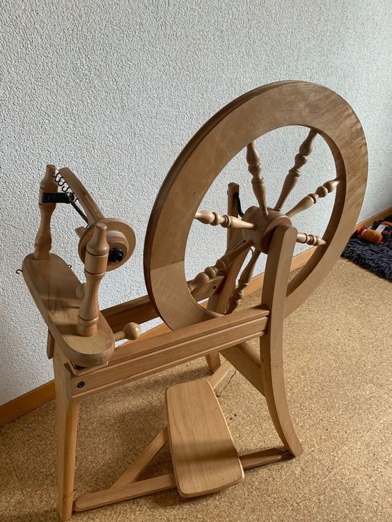 Spinnrad aus Holz ab Fr. 1.-!! | Kaufen auf Ricardo