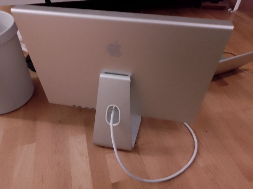 Apple Cinema Display 1920*1200 DVI (+ DVI-mini dp adapter) (Gebraucht ...