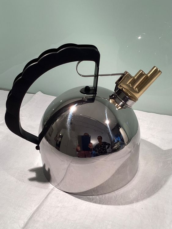 Alessi Wasserkessel 9093, Designklassiker (Gebraucht) in Ittigen für CHF 60 – mit Lieferung auf ...