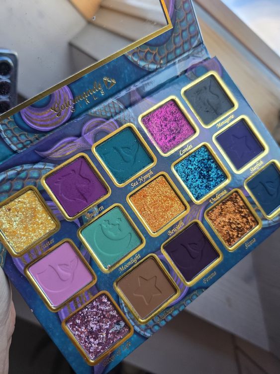 Lidschattenpalette Call of the Sirens Gourmande Girls, selte (Gebraucht ...