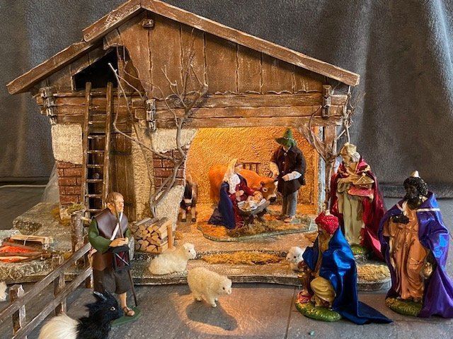 Krippe inkl. Figuren und Tiere (Gebraucht) in Zug für CHF 185 – mit ...