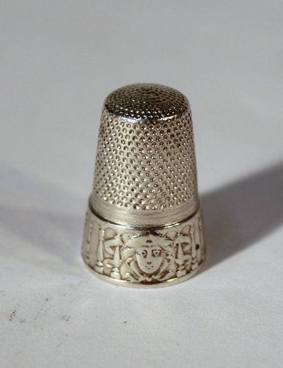 Alter Fingerhut mit Gesicht Silber | Kaufen auf Ricardo