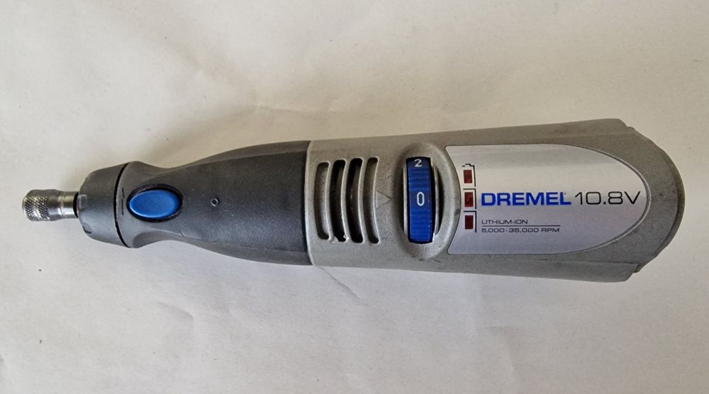 Dremel 800 Werkzeug Werkstatt Modellbau (Gebraucht) in Grabs für CHF 15 – mit Lieferung auf ...
