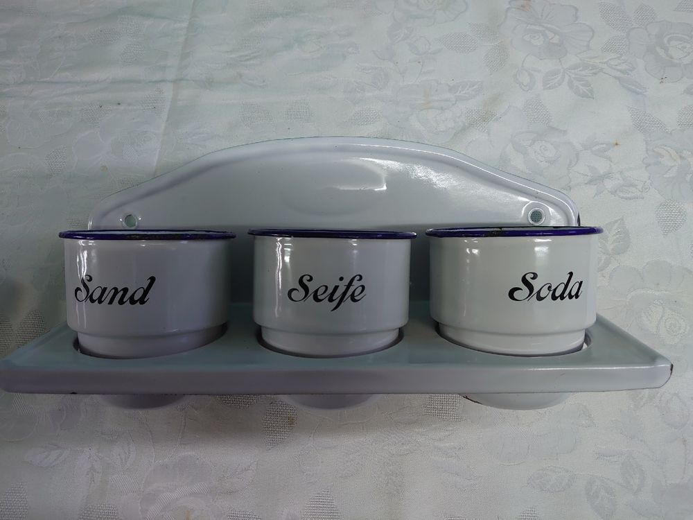 Emaille Becher Set Sand Seife Soda Wandhalter (Gebraucht) in Küssnacht ...