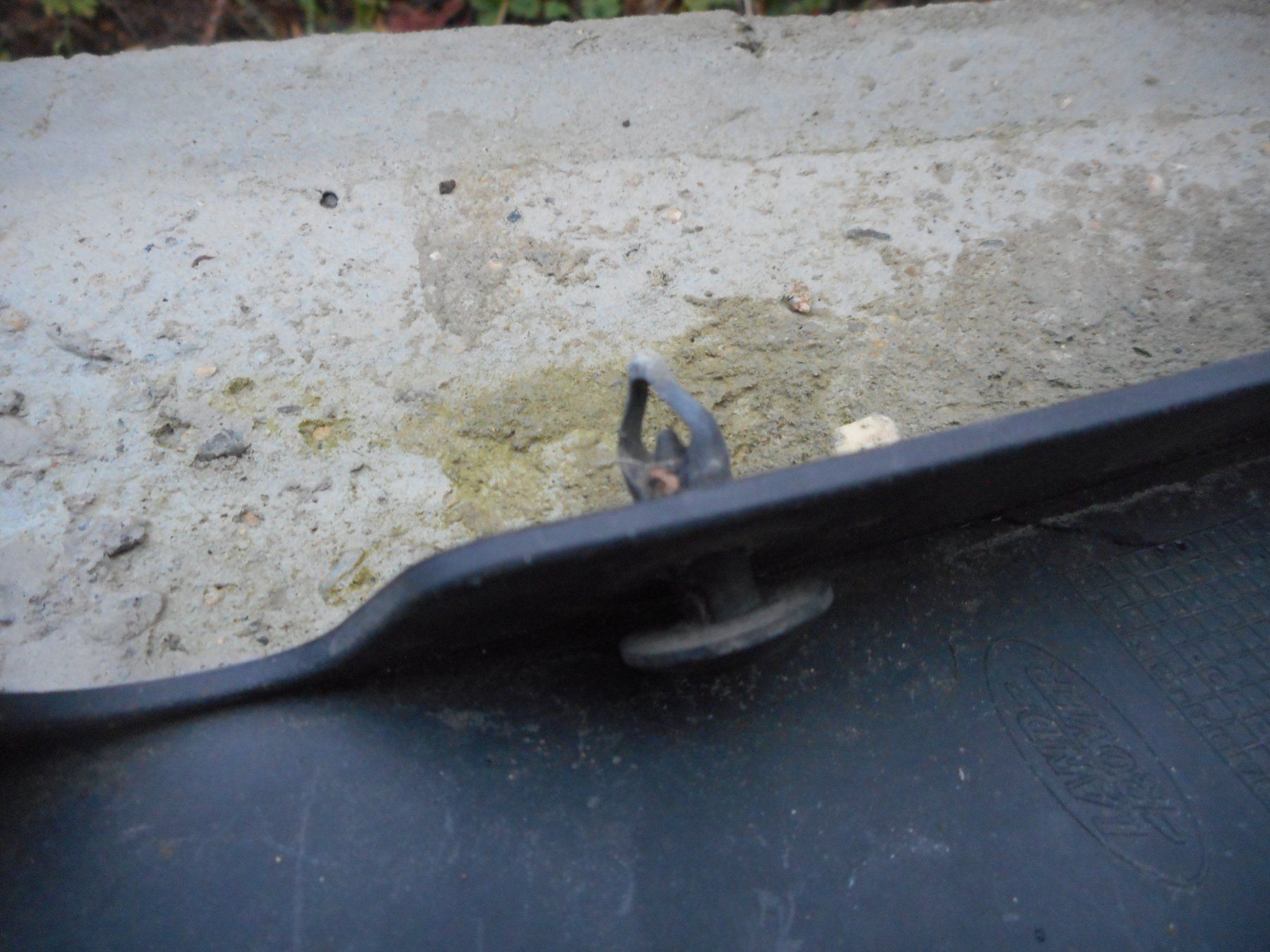 Range Rover Evoque Spoiler vo re unten (Gebraucht) in Bretzwil für CHF ...