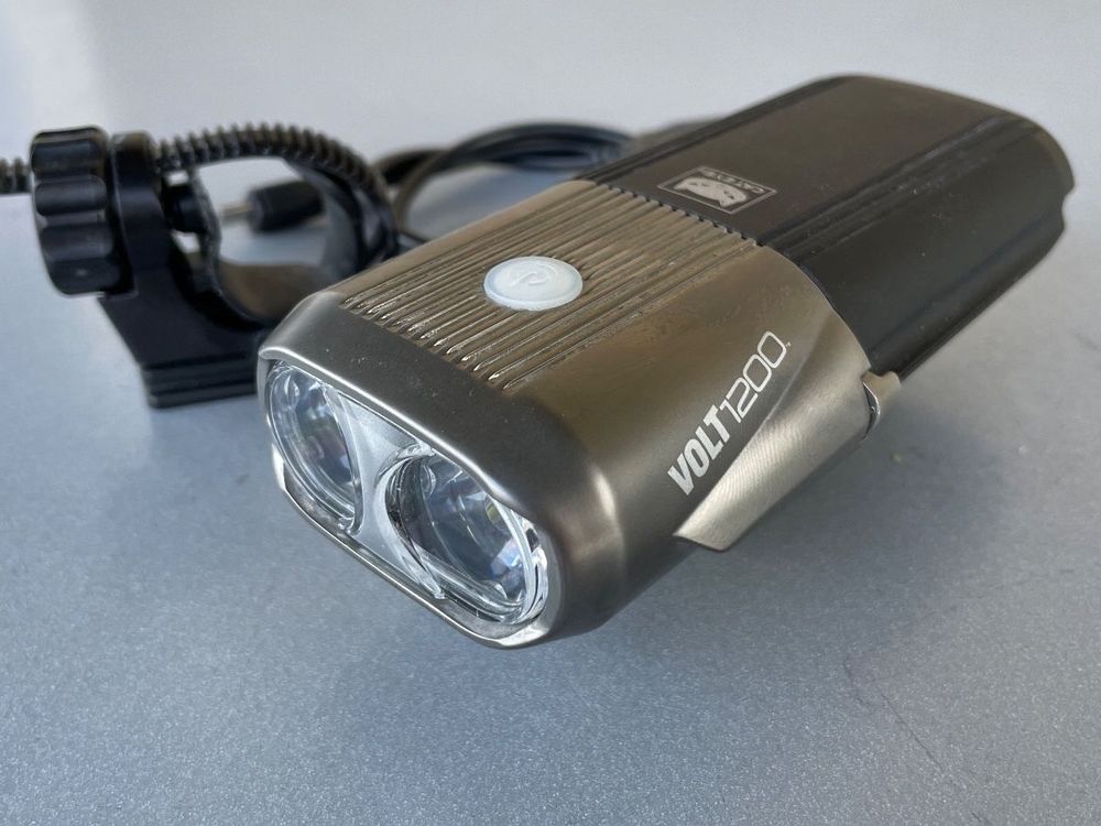 Bikelampe Cat Eye Volt 1200 (1200 Lum) aufladbar. Gebraucht (Gebraucht ...
