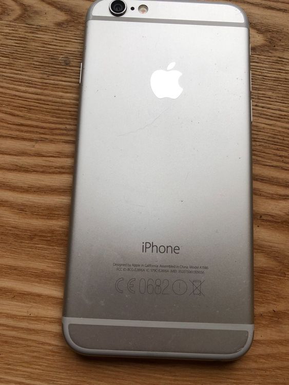 iPhone CE 0682 (Gebraucht) in Walde AG für CHF 40 – mit Lieferung auf ...