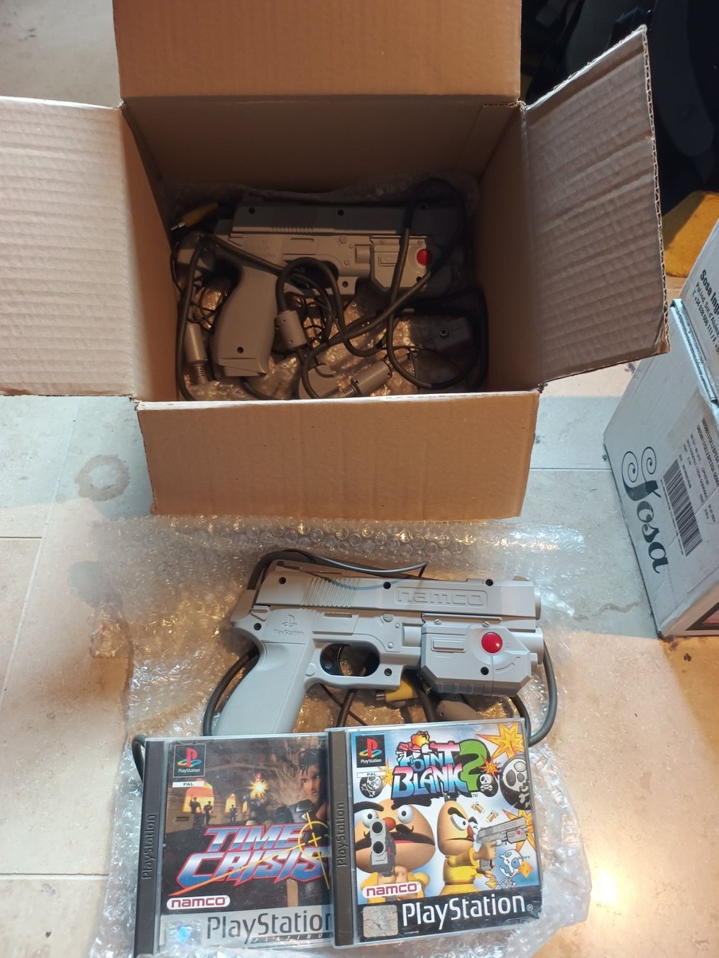 NAMCO 2x LIGHT-GUN UND 2 GAMES PS1 (Gebraucht) in zürich für CHF 53 ...