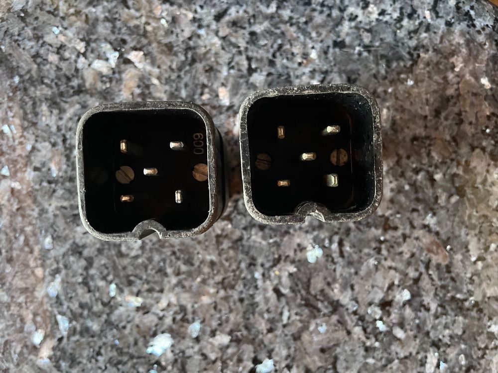 J15 5 polig Stecker, Stromstecker 2 Stück (Gebraucht) in Huttwil für ...