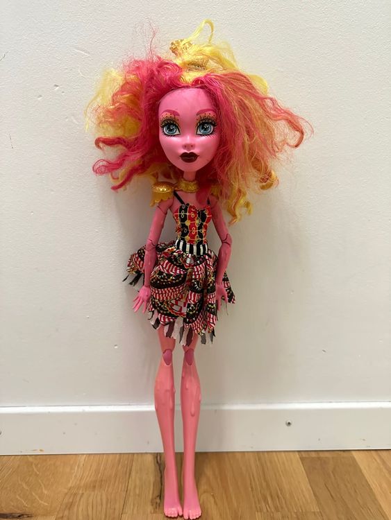 Monster High Puppe Doll Poupée (Gebraucht) in Ebmatingen für CHF 10 ...