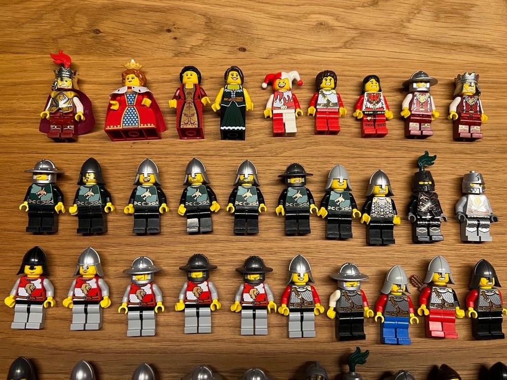 Lego Ritter Minifiguren mit Schilder und Waffen (Gebraucht) in Arbon ...