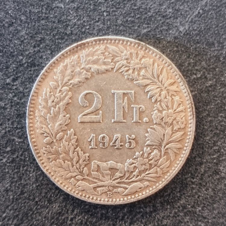 2 Fr. 1945 B Silber Münze Helvetia Zwei Franken Zweifränkler (Gebraucht) in Arboldswil für CHF 5 ...