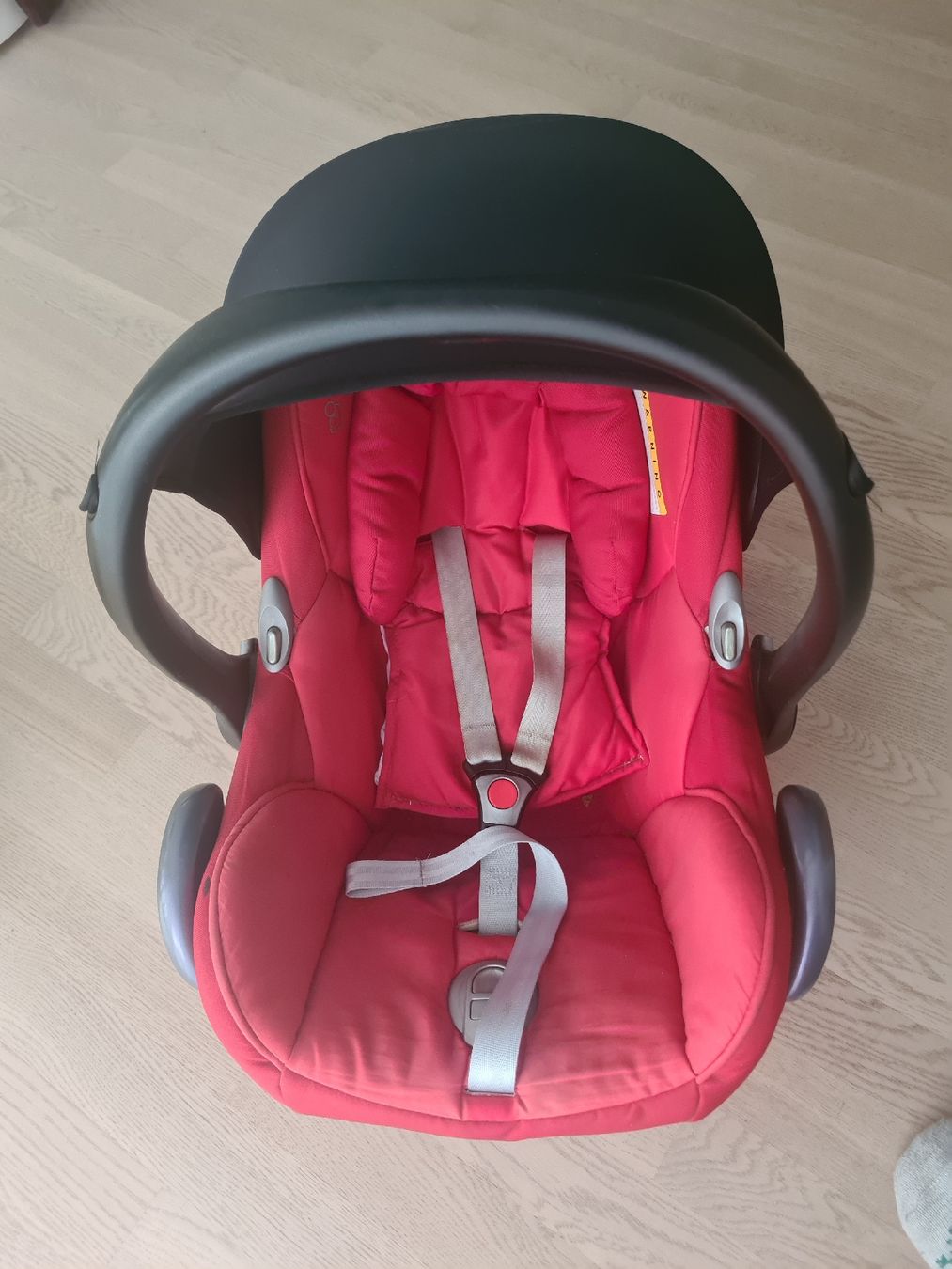 Maxi- Cosi Baby- Autositz mit Dach bis 13 Kg (Gebraucht) in Steinen für ...