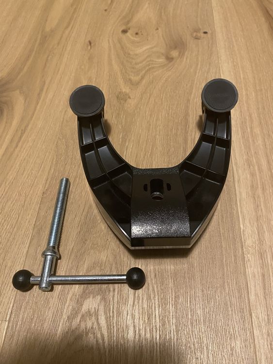 Thrustmaster T300 table clamp (Gebraucht) in Develier für CHF 11.2 ...