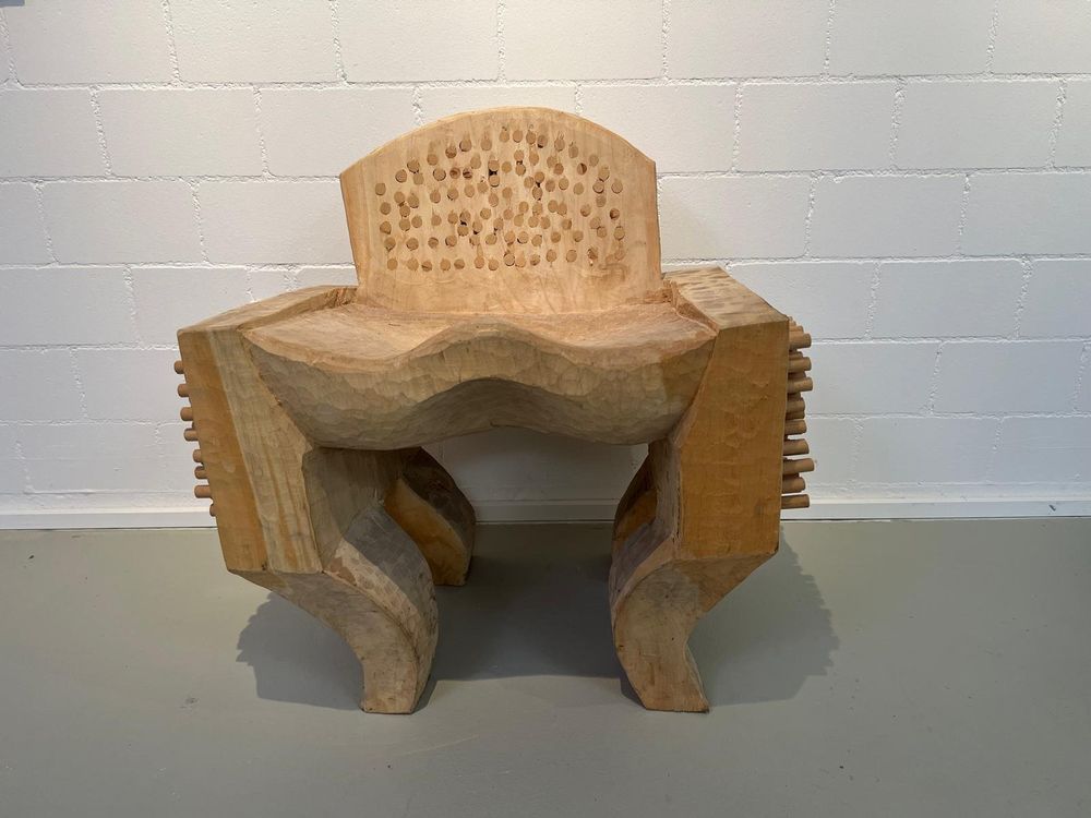 Sessel aus Pappelholz des Künstlers Natanel Gluska (Neu (gemäss Beschreibung)) in Zürich für CHF ...