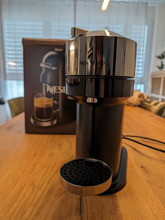 Vertuo Next Deluxe Dark Chrome Kaffemachine Nespresso (Gebraucht) in ...