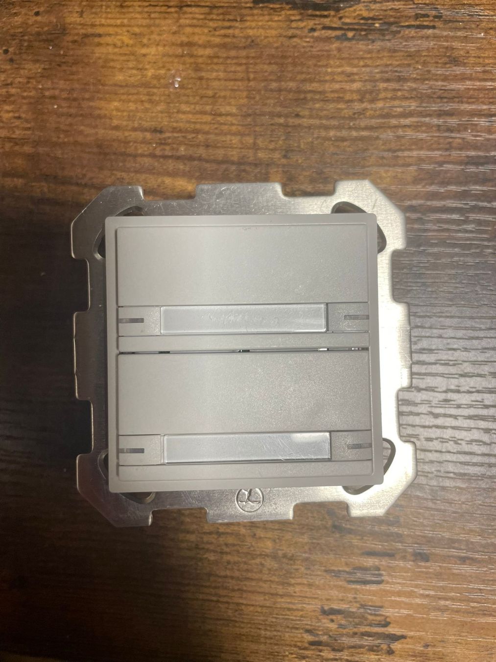 KNX Feller Taster/Schalter hellgrau (Gebraucht) in Zug für CHF 49 – mit ...