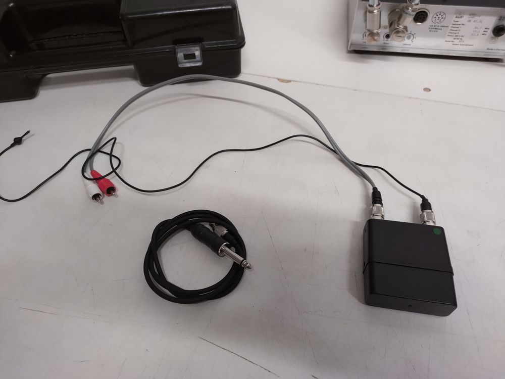 AKG Funkmikrofon/Funkstrecke (Gebraucht) in Muhen für CHF 10 – mit ...