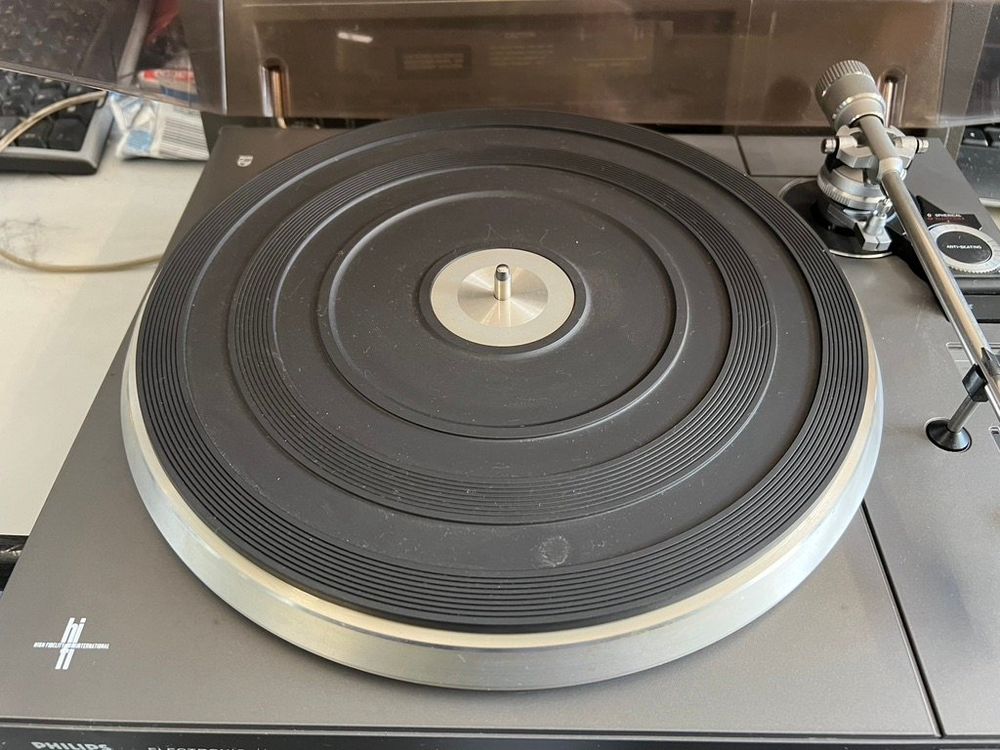 Philips / MEL 867 Plattenspieler (Defekt) in Bazenheid für CHF 2 – nur ...