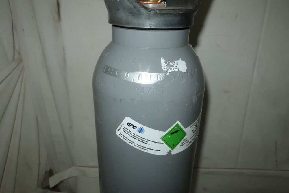 Gasflasche, UN 1013, Kohlendioxid, ab nur 1 Fr.!! (Gebraucht) in ...