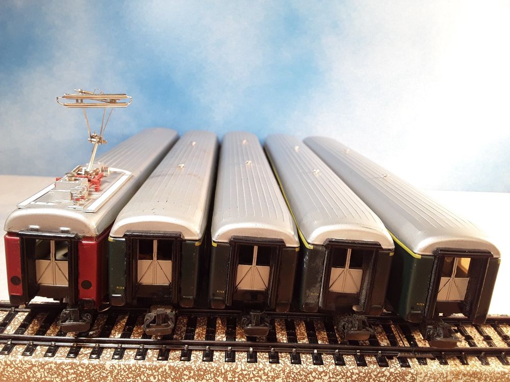 Märklin __ 5 teiliger SBB Schnellzugwagen Zug _ Spur H0 | Kaufen auf ...