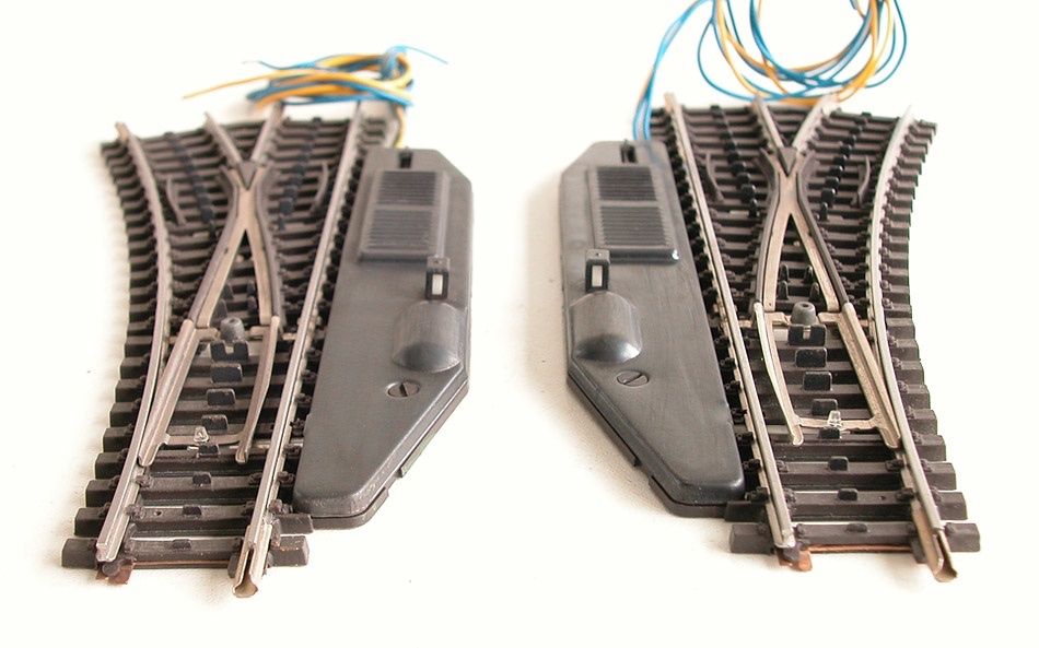 Märklin K-Gleis Weichenpaar 2261 elektromagnetisch H0 (Gebraucht) in Oberwil BL für CHF 26 – mit ...