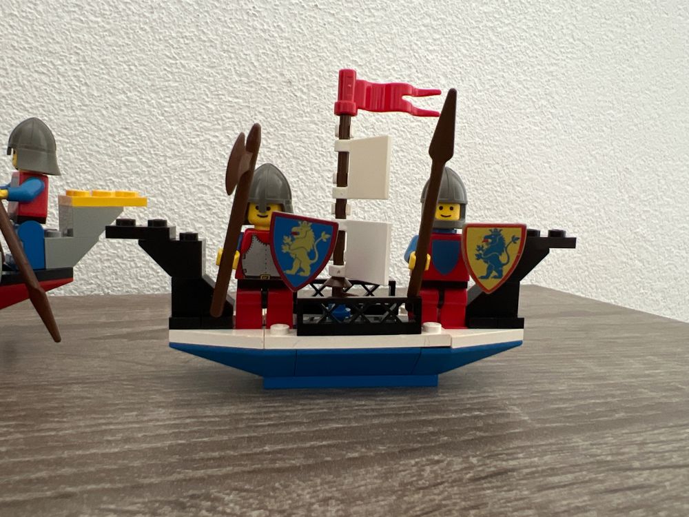 Lego Ritter 6049 Viking Voyager & 6017 King's Oarsmen (Gebraucht) in ...
