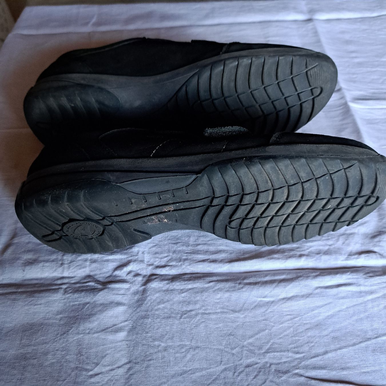 Halbschuhe wildleder Gr 38 (Gebraucht) in Grindelwald für CHF 5 – mit ...